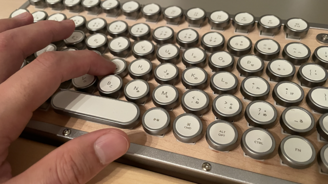 HHKB2台で最強の左右分離キーボードをつくってみた！やり方とメリットを解説｜マネーキャット